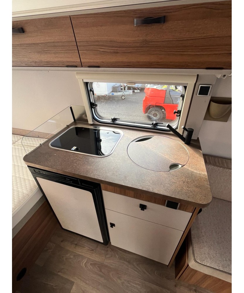ERIBA TOURING FAMILIA 310 LEGEND | Loisirs caravaning St Etienne/Lyon